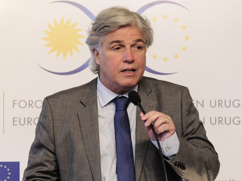 Bustillo va al Parlamento a explicar negociaciones por posible TLC con ...