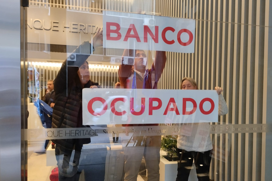Sindicato bancario ocupó el banco Heritage por despidos en el Citibank, las medidas proseguirán ...